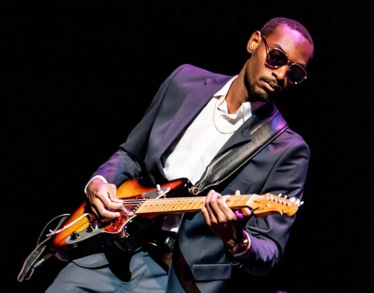 【SPECIAL INTERVIEW】「ブルースは感情をそのまま表現する正直な音楽なんだ」ブルースの明日の扉を開くギタリスト、マサイアス ...